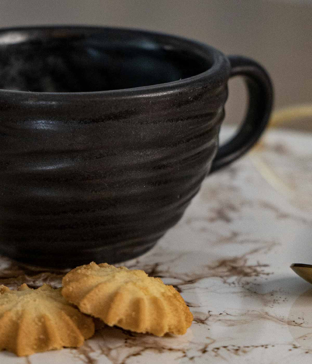 Pocillo negro espiral – Dammar Colombia